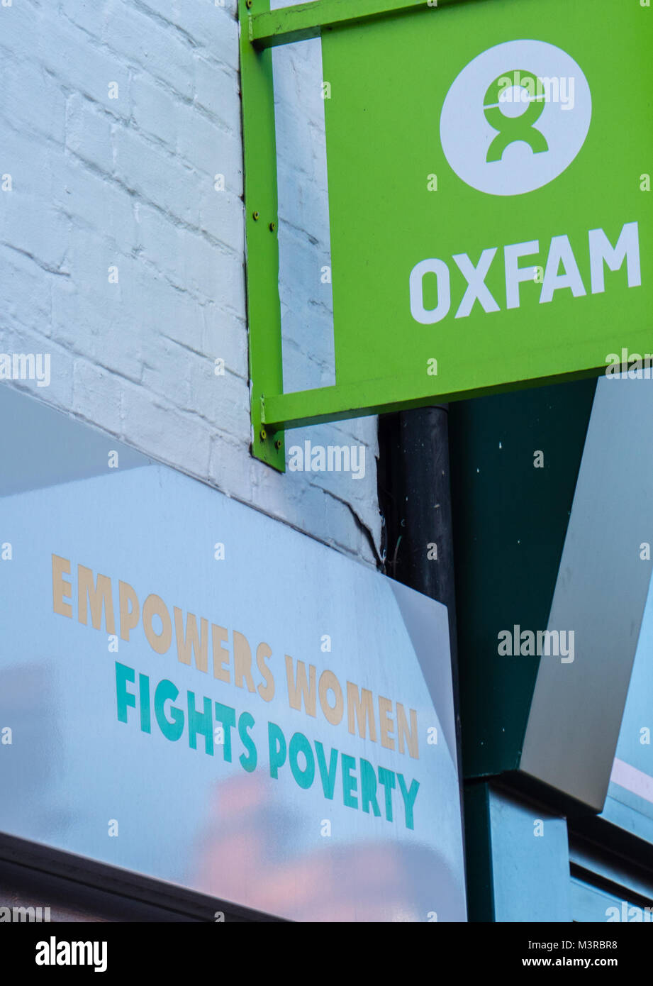 Oxfam Shop Sign, Caversham, Reading, Berkshire, England Stock Photo - Alamy
