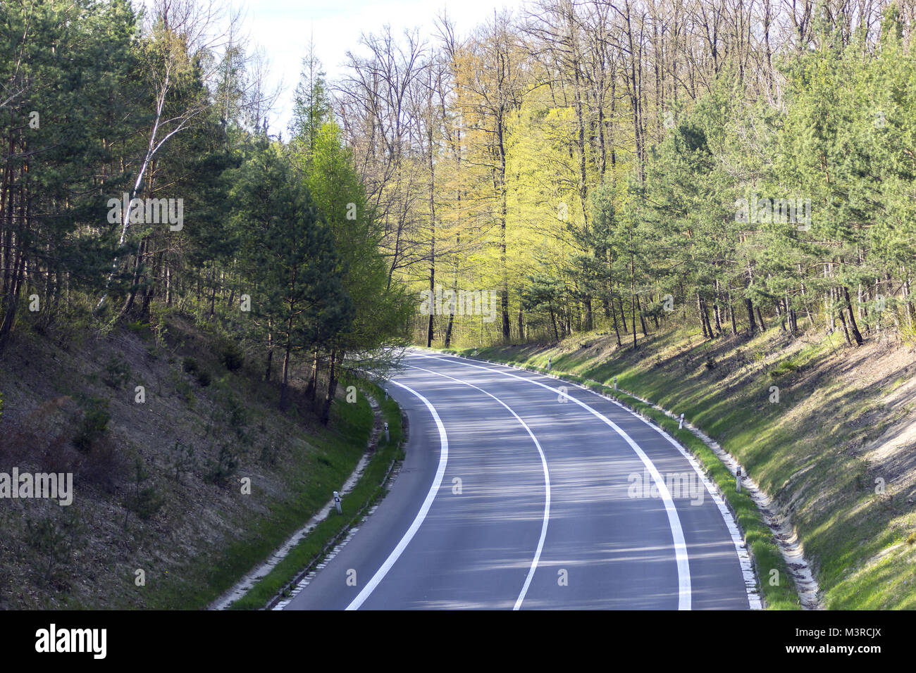 Bend in motorway hi-res stock photography and images - Alamy