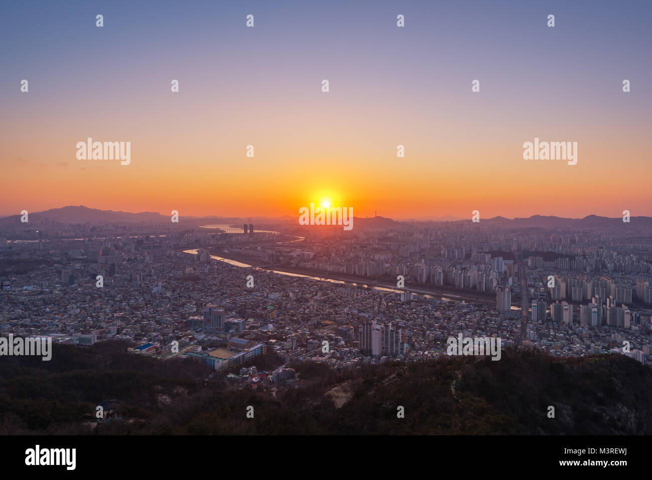 Sunset at Seoul City Skyline, The best view of South Korea Stock Photo ...