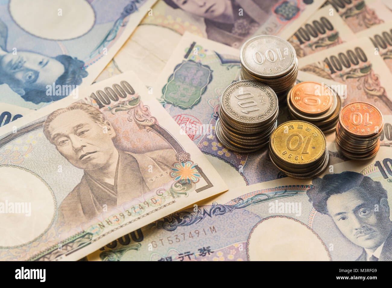 Japan money yen banknotes Stock Photo - Alamy
