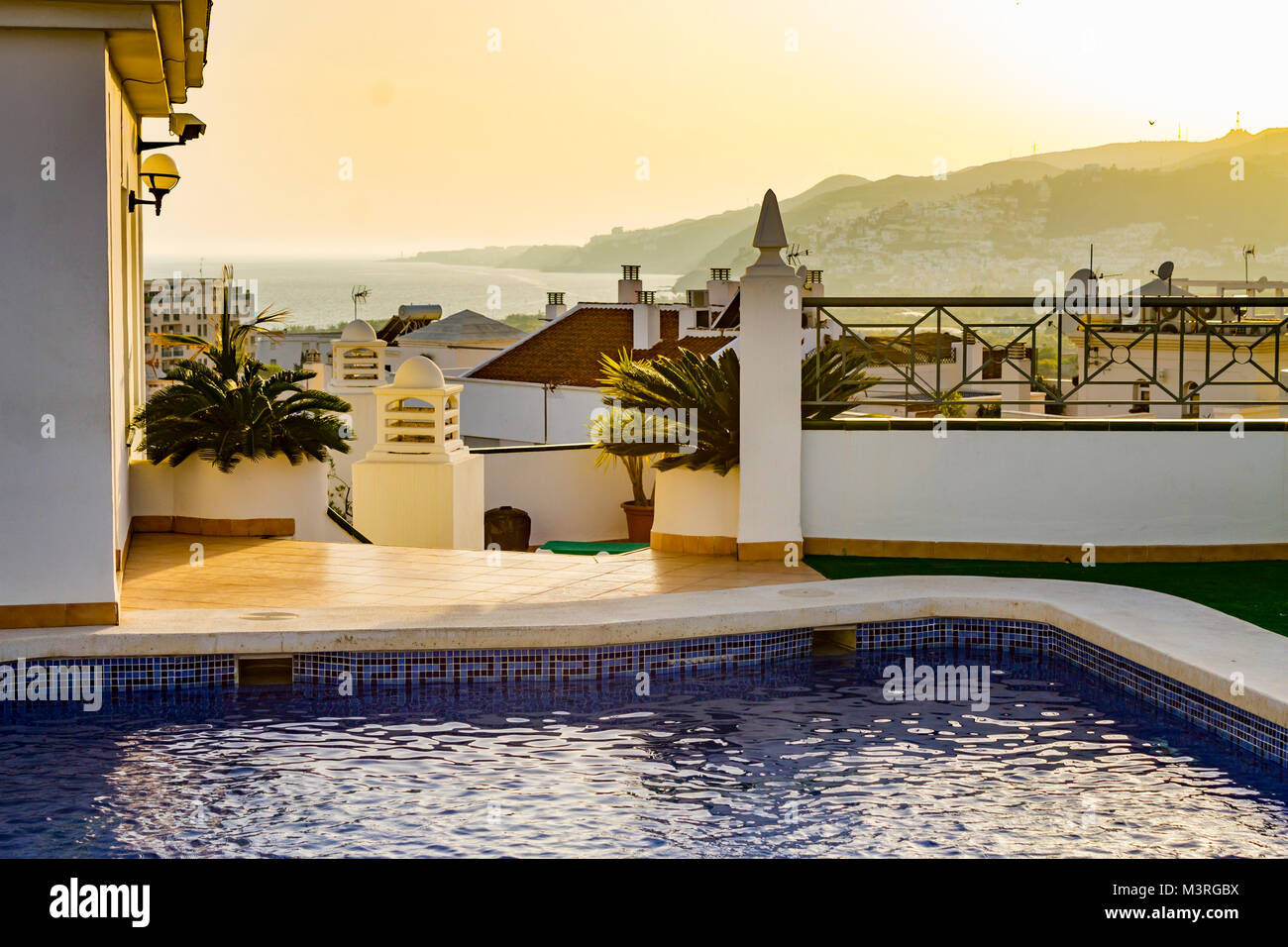Rooftop swimming pool spain hi-res stock photography and images - Alamy