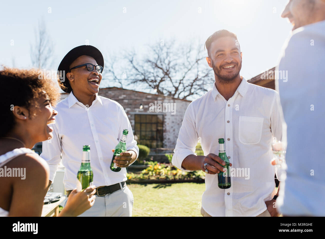 Female friends activity hi-res stock photography and images - Alamy