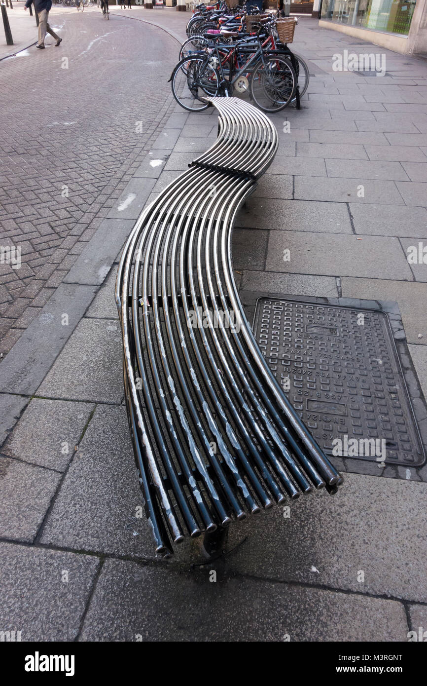 Pavement seating hi-res stock photography and images - Alamy