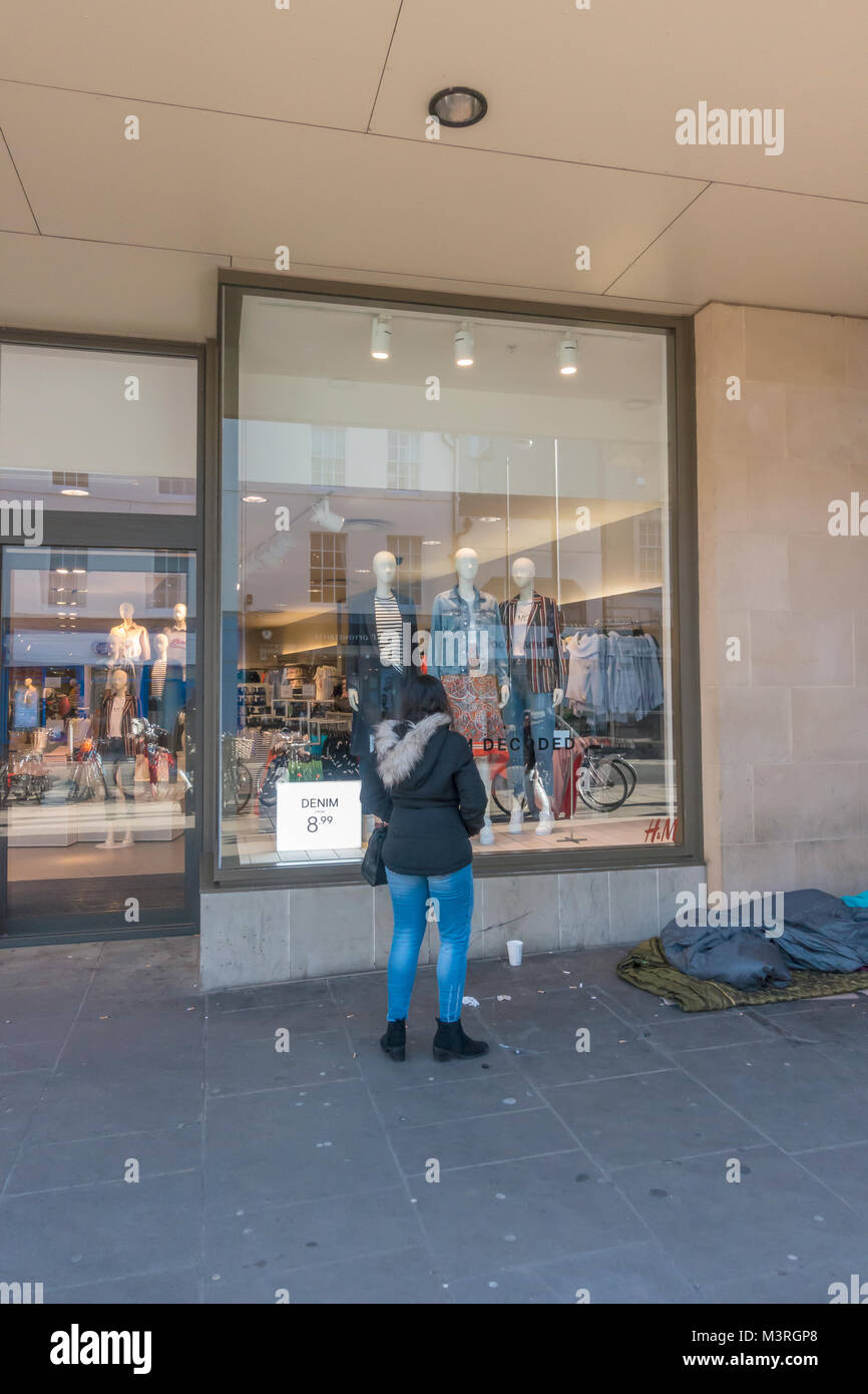 Lady in window hi-res stock photography and images - Alamy
