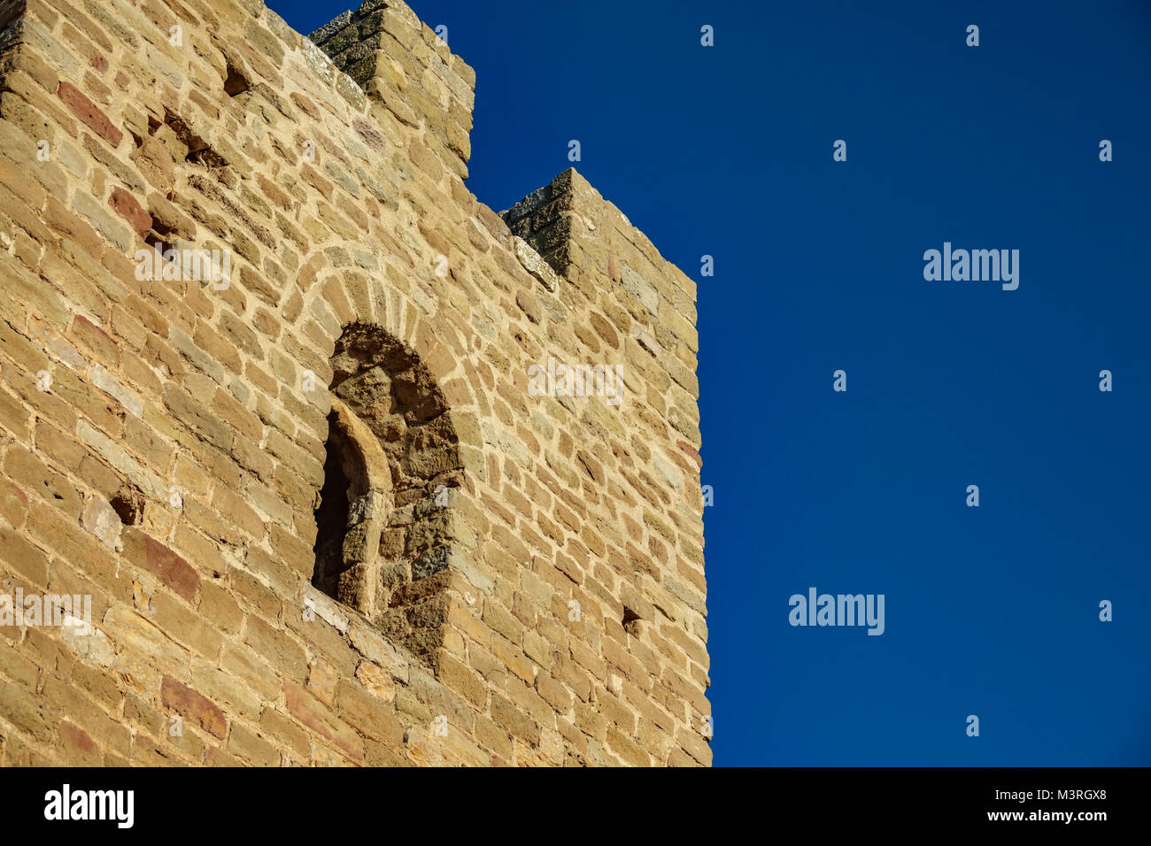 Merlon battlements hi-res stock photography and images - Alamy