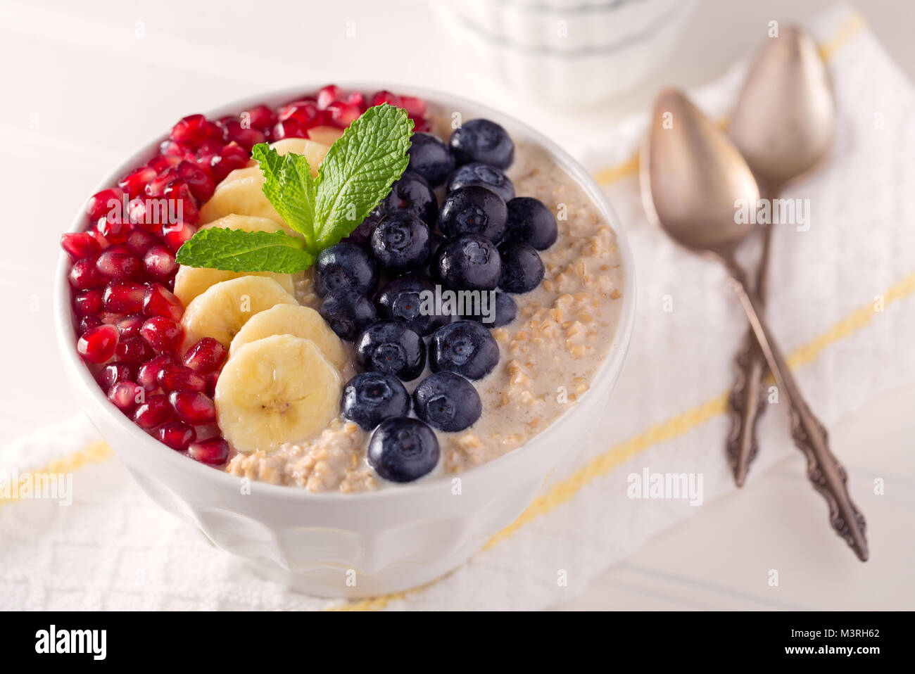 Super bowl breakfast hi-res stock photography and images - Alamy