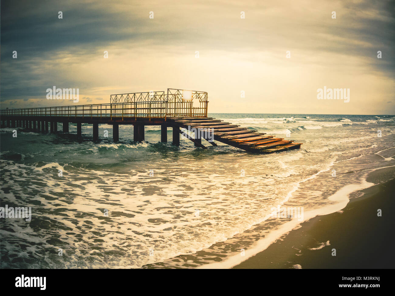 Flood waves hi-res stock photography and images - Alamy
