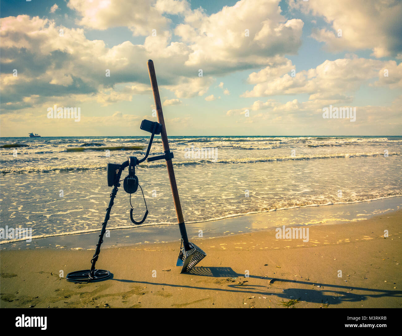 Metal detector recreational hi-res stock photography and images - Alamy