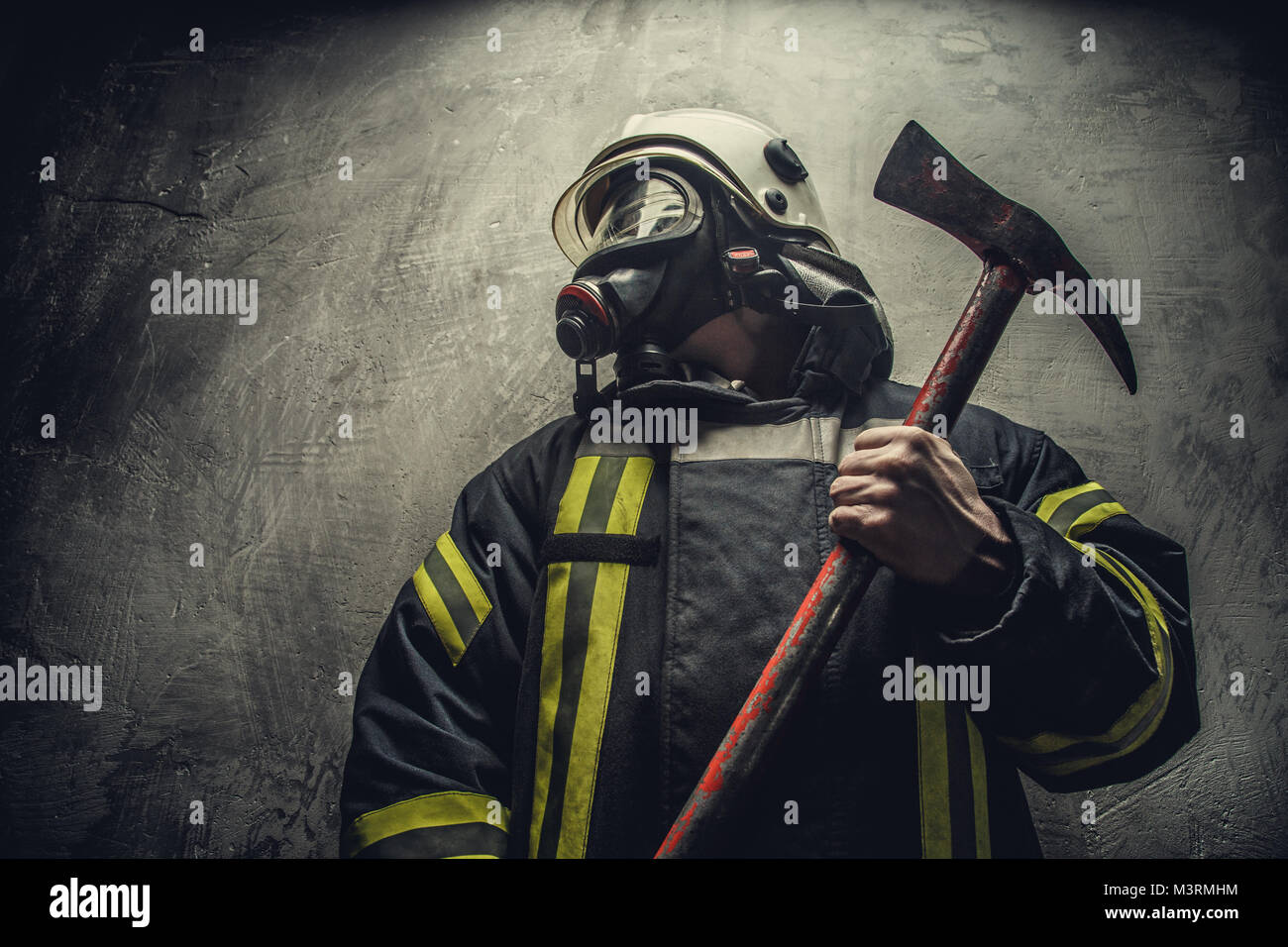 Portrait of firefighter in oxygen mask Stock Photo - Alamy