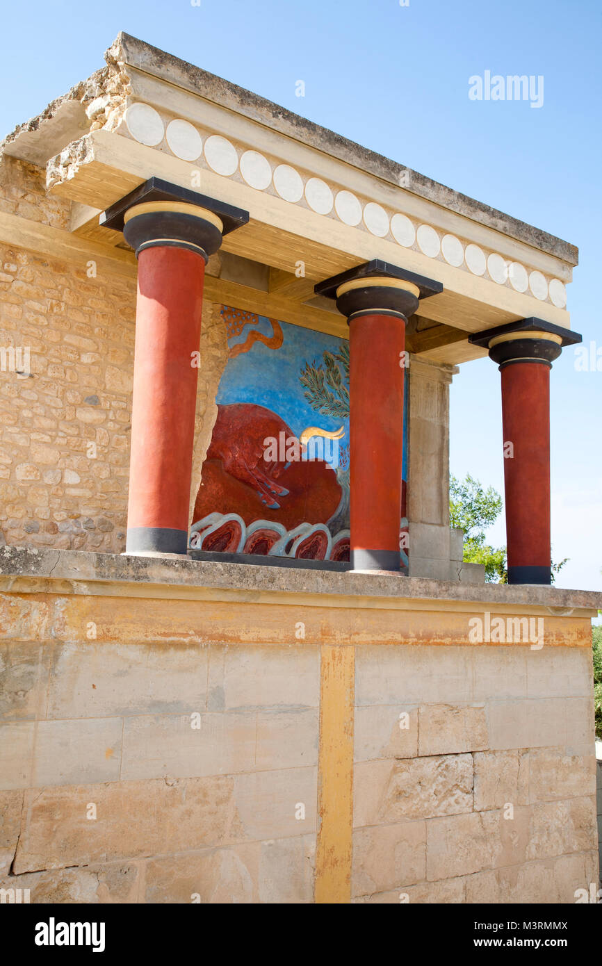 North entrance, north pillar hall, Knossos palace archaeological site ...
