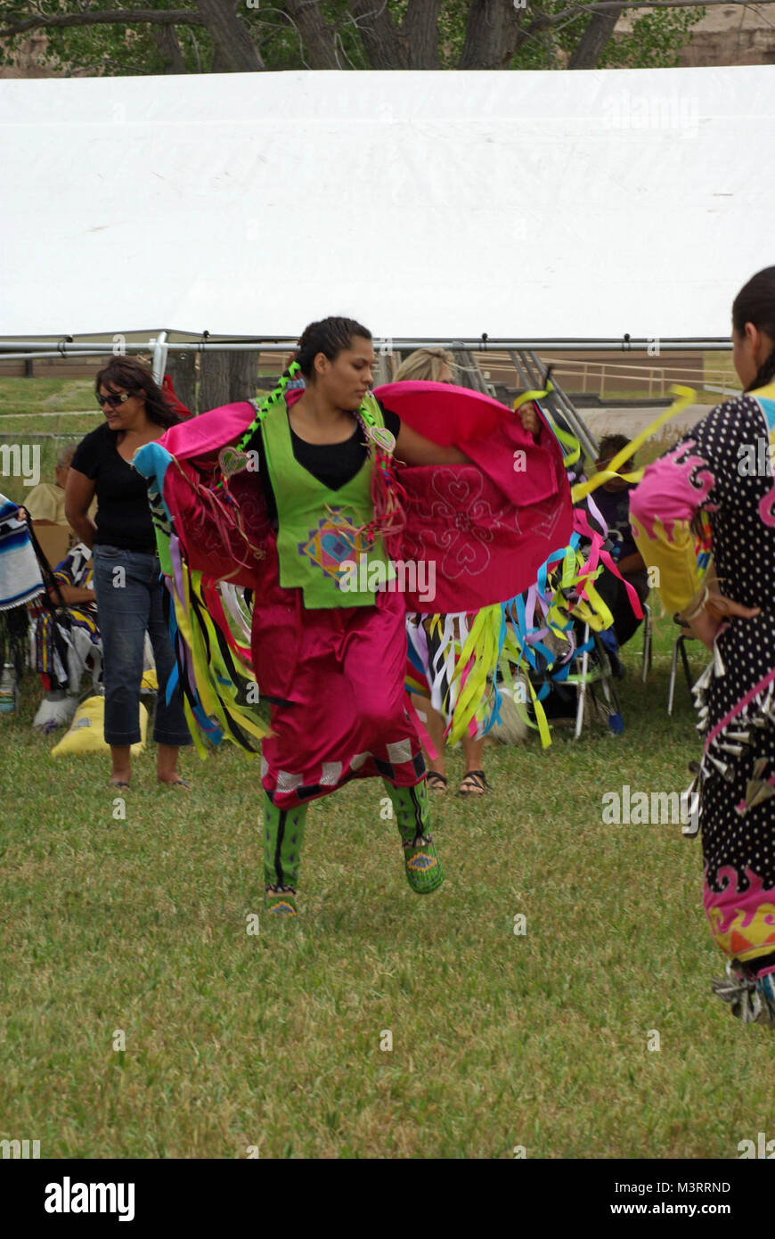Women's Fancy Dance Stock Photo - Alamy
