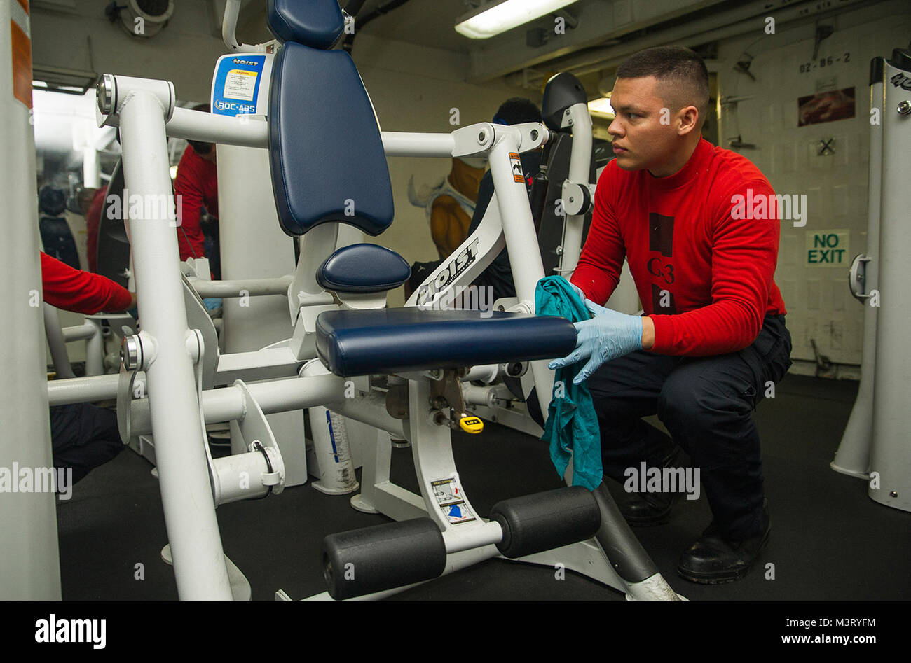 151002-N-EH855-019 PACIFIC OCEAN (Oct. 2, 2015) Aviation Ordnanceman ...