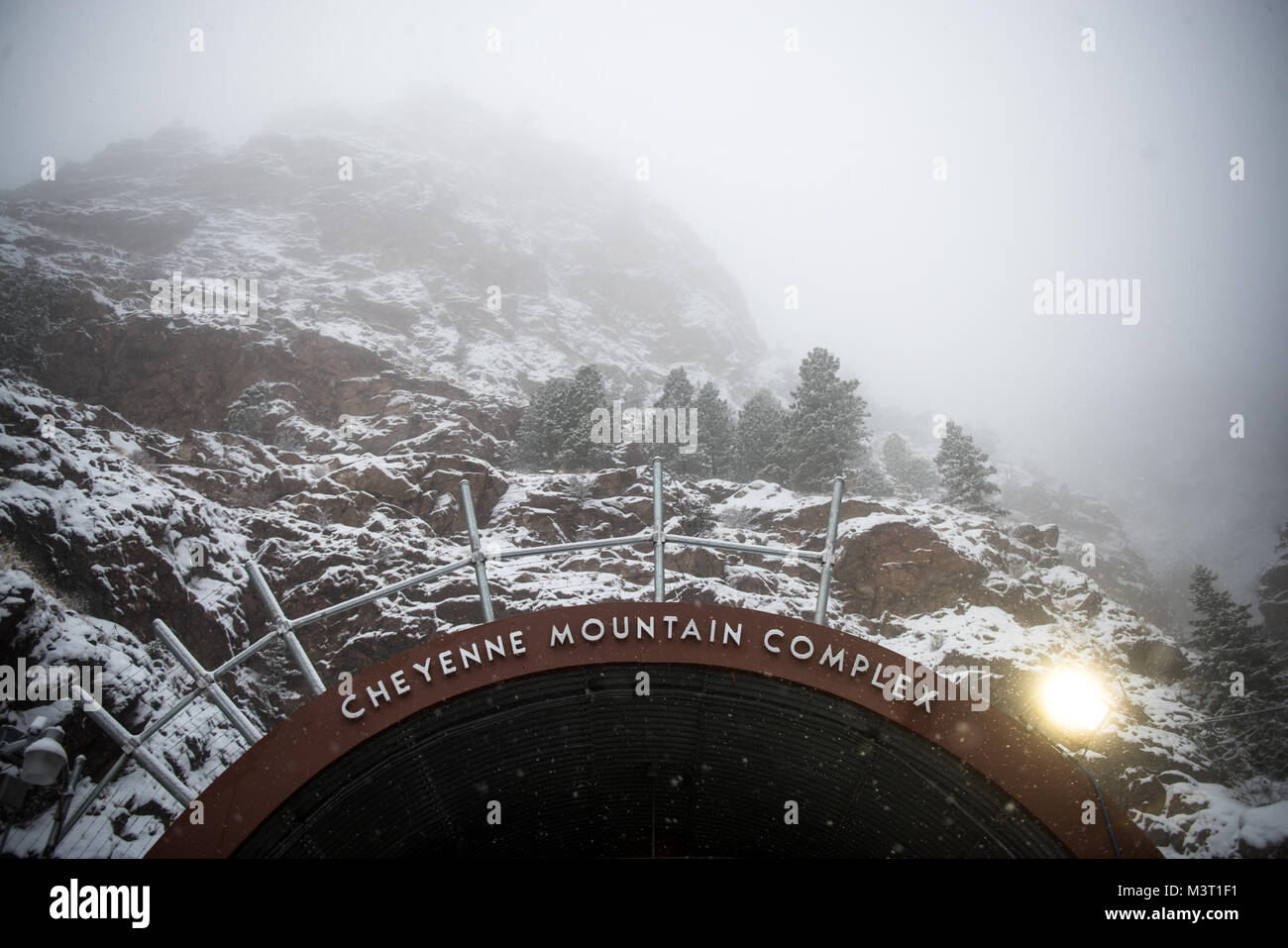 Cheyenne mountain air force station hi-res stock photography and images ...