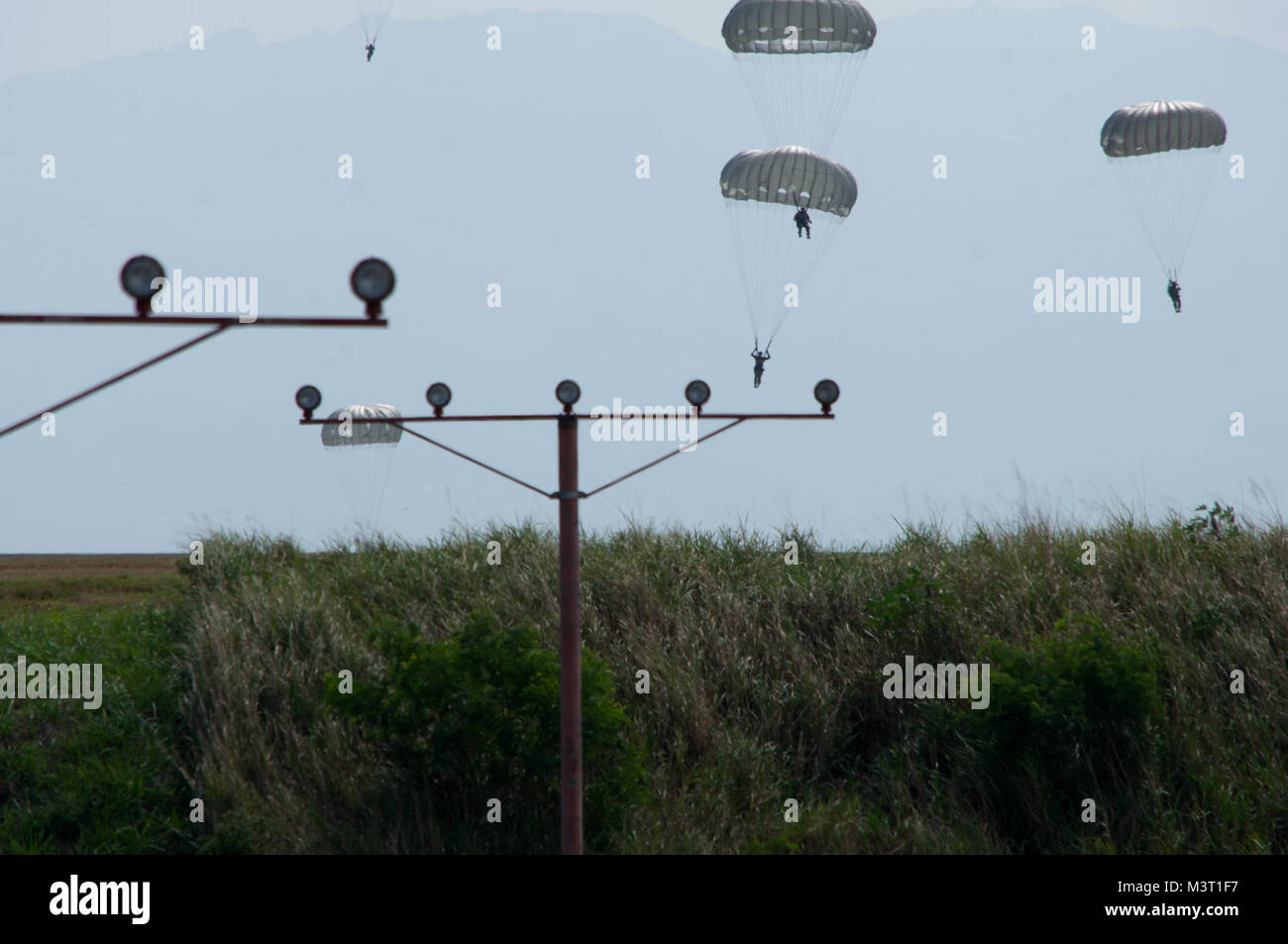 U.S. Army Soldiers with the Special Operations Command South (Forward ...