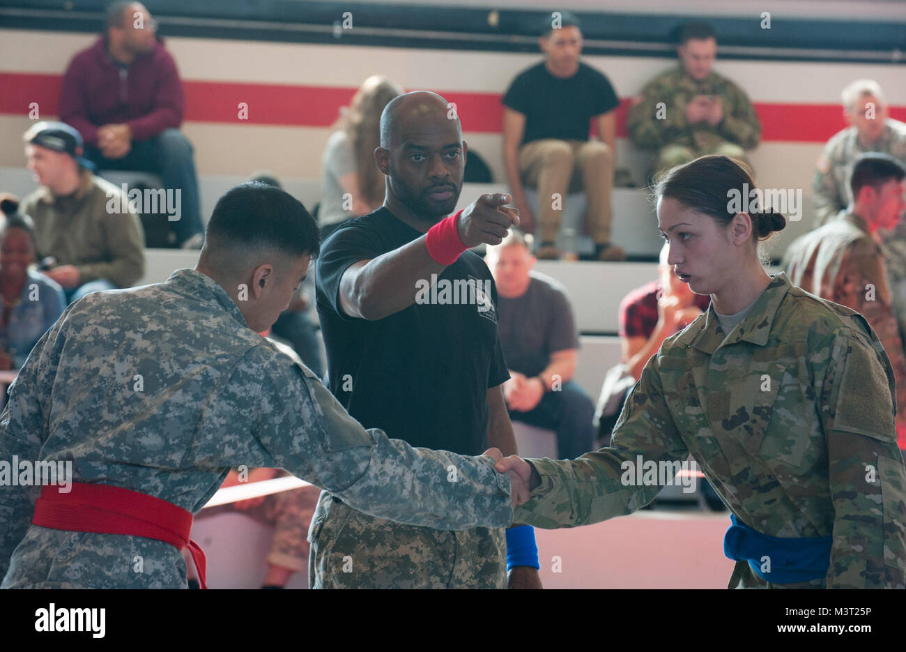 U.S. Army Sergeant 1st Class Ronnell Foster (center), an army ...