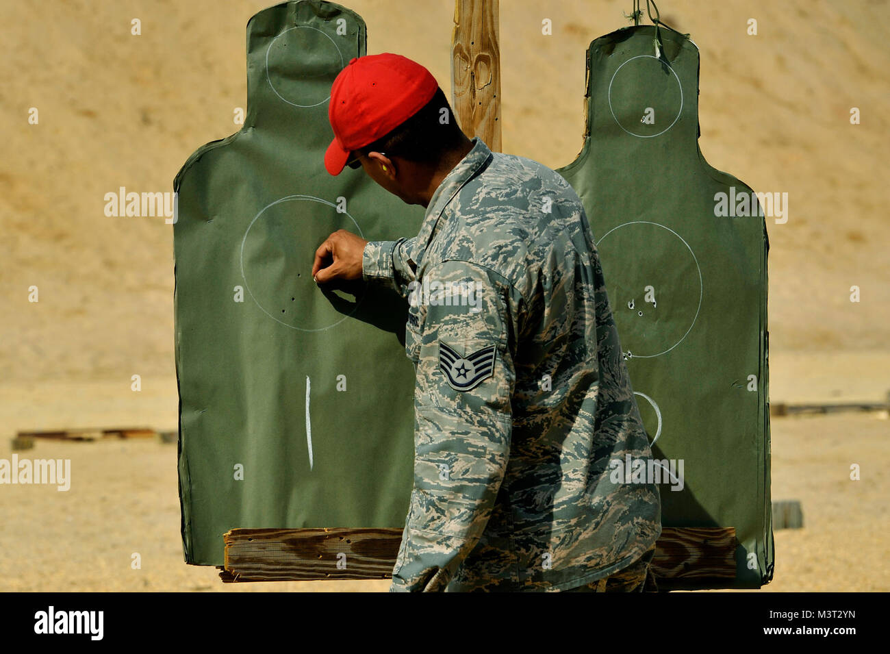Short rifle marksmanship hi-res stock photography and images - Alamy