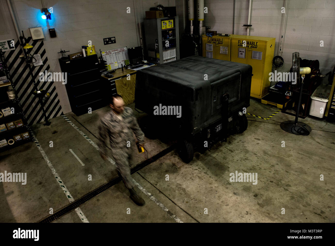 Maintenance bays hi-res stock photography and images - Alamy