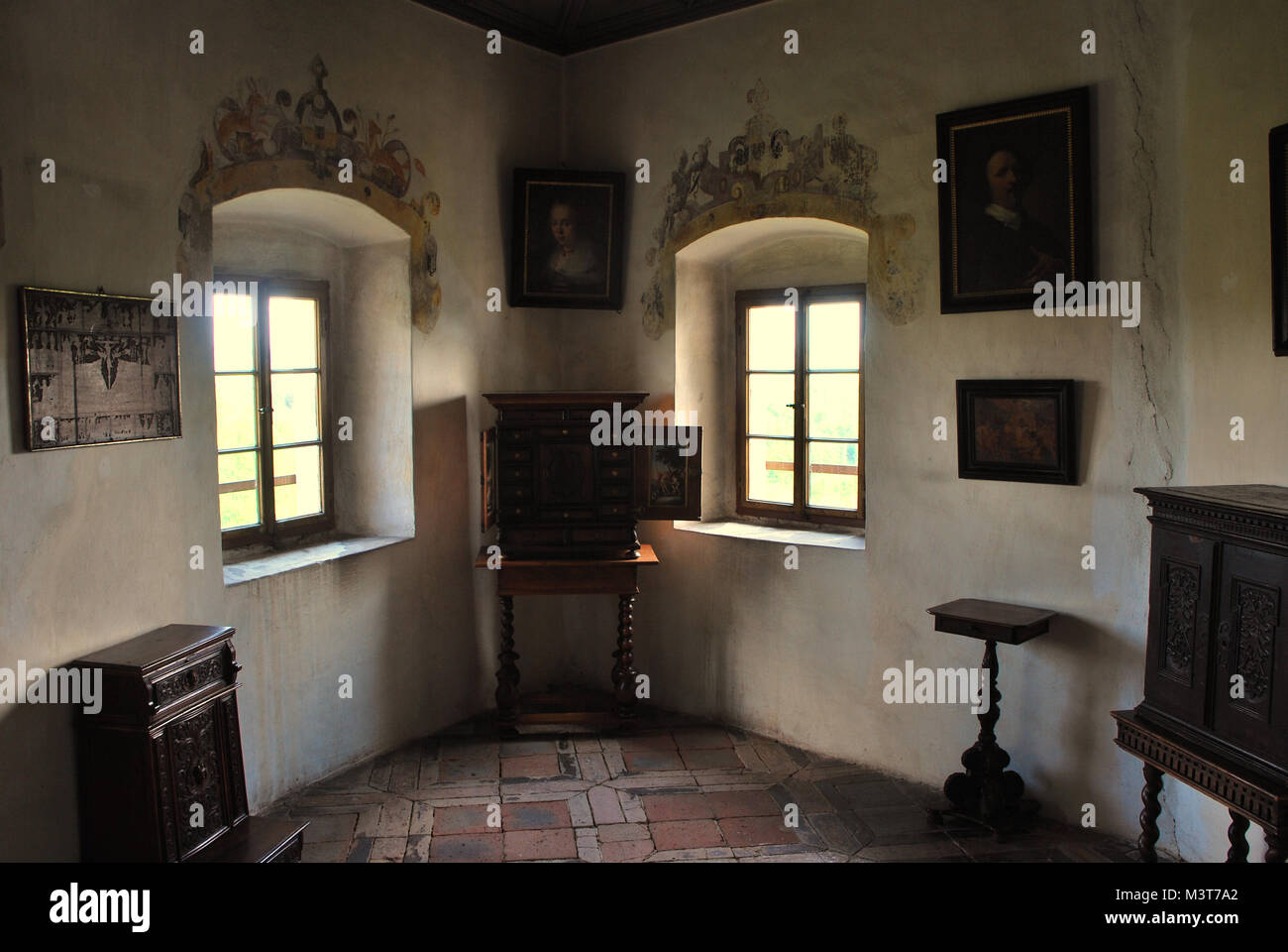 Medieval private mansion hi-res stock photography and images - Alamy