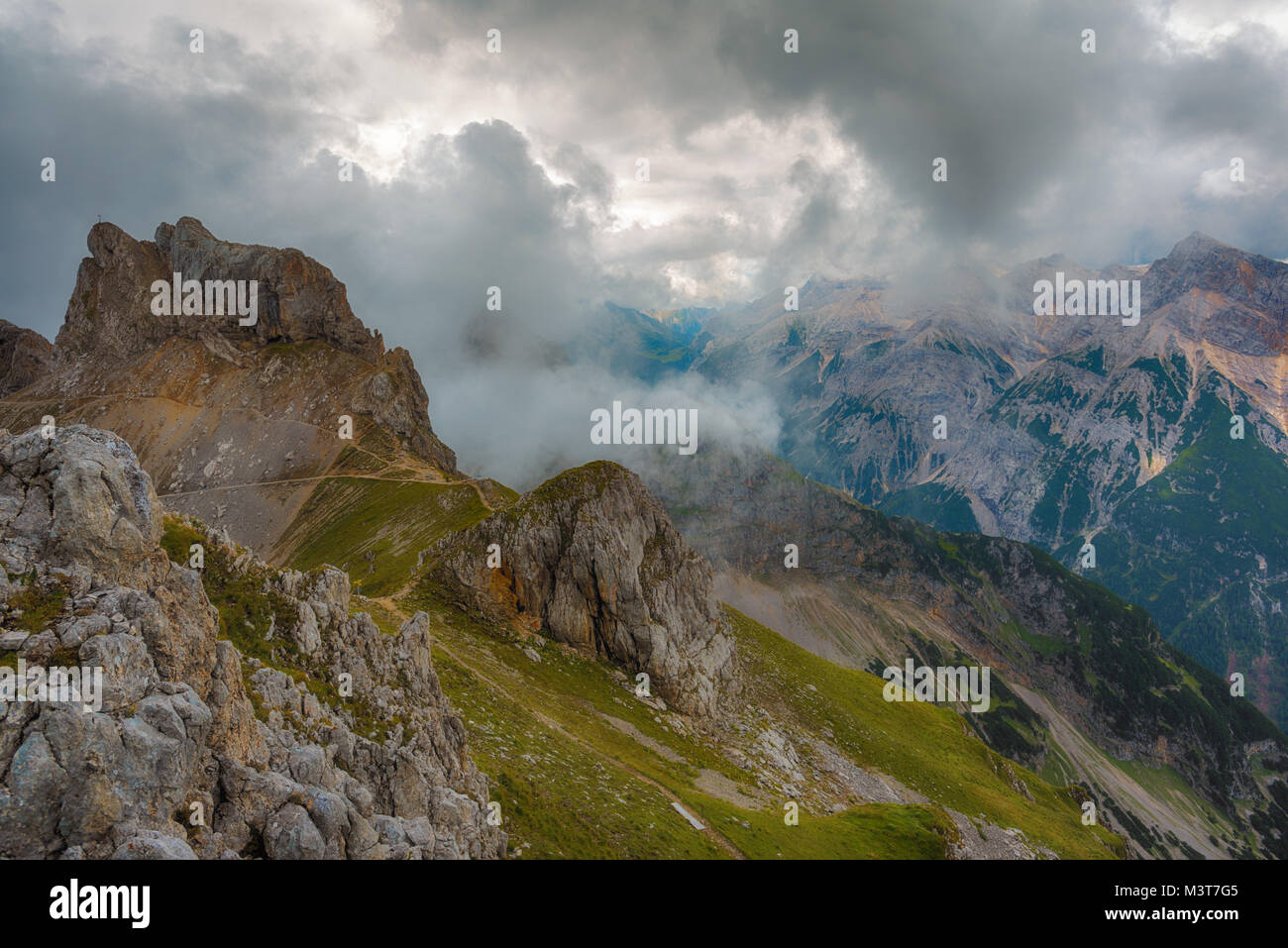 Dramatic mountain view hi-res stock photography and images - Alamy