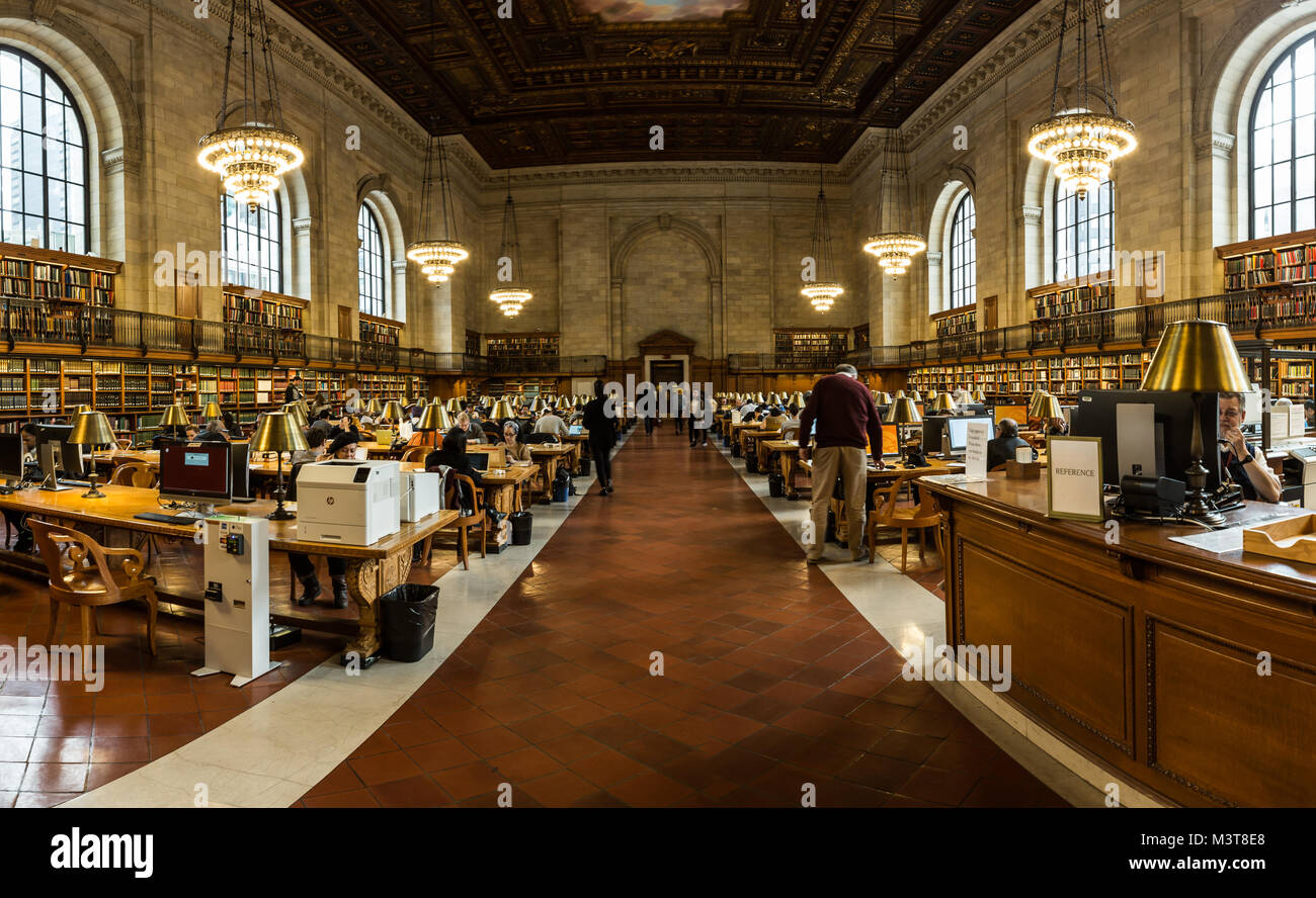 New York City USA- March 20, 2017: Interior of famous NYC public ...