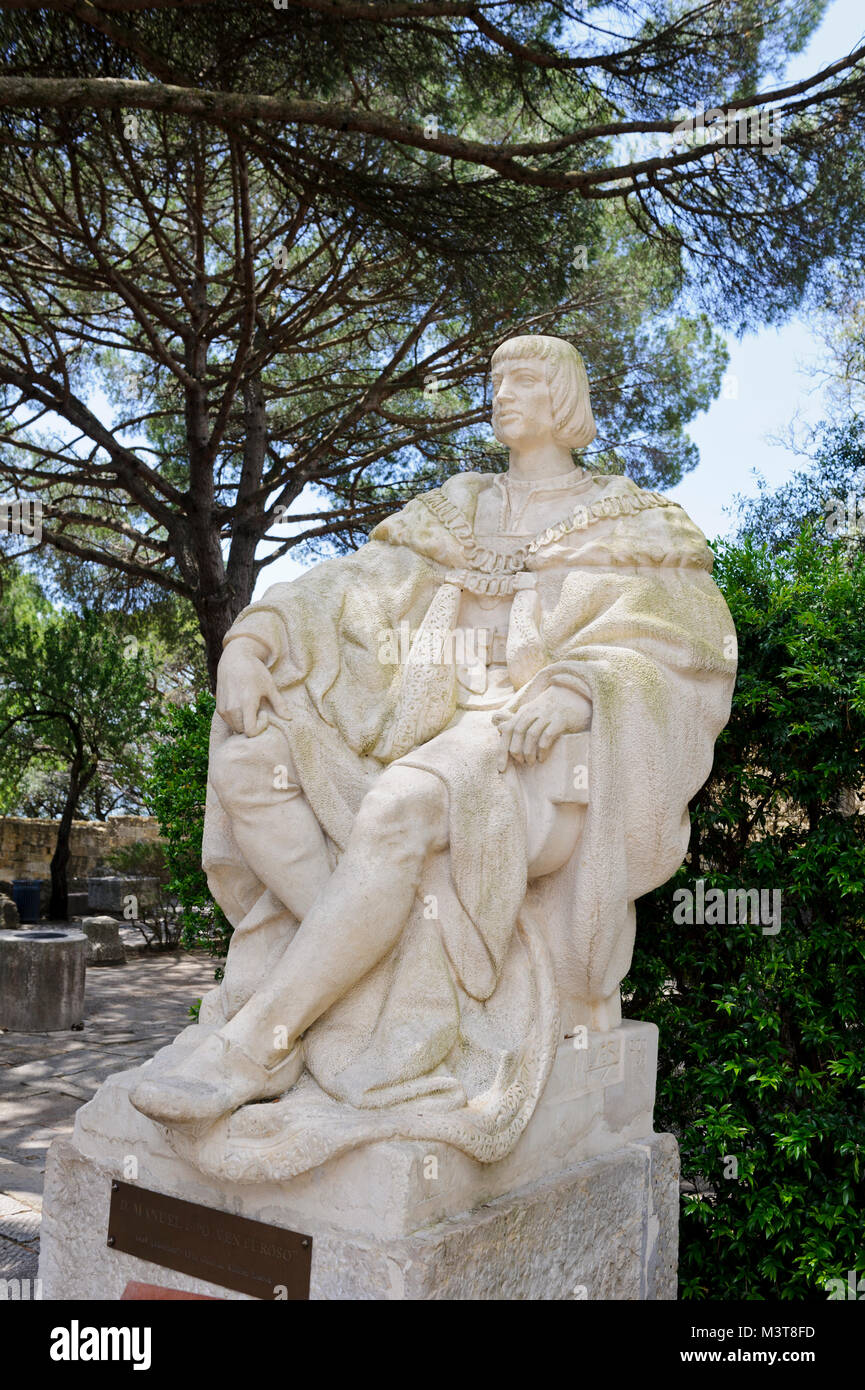 Statue of King Manuel I in Castelo de Sao Jorge (Lisbon Castle ...
