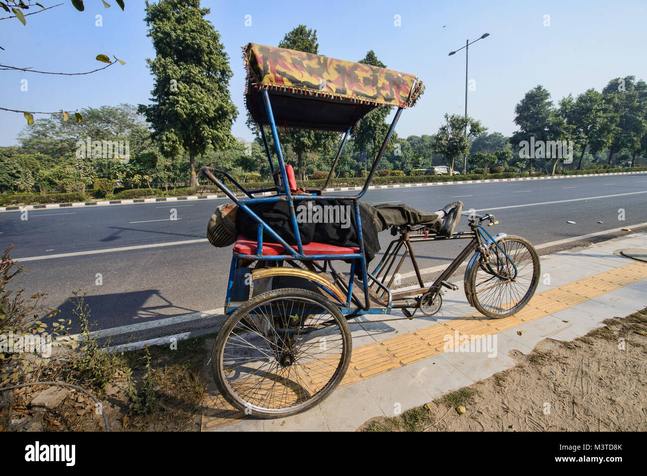 Indian rickshaw drivers hi-res stock photography and images - Alamy