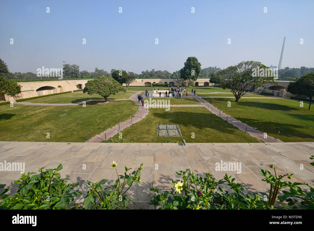 Memorial to Mahatma Gandhi at Raj Ghat, Delhi, India Stock Photo - Alamy
