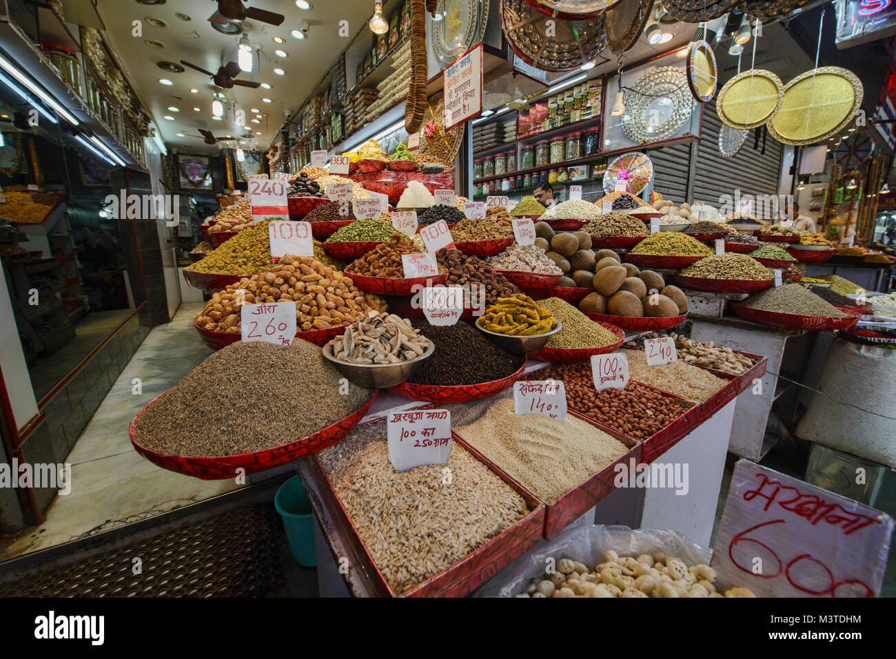 Spice markets old delhi hi-res stock photography and images - Alamy