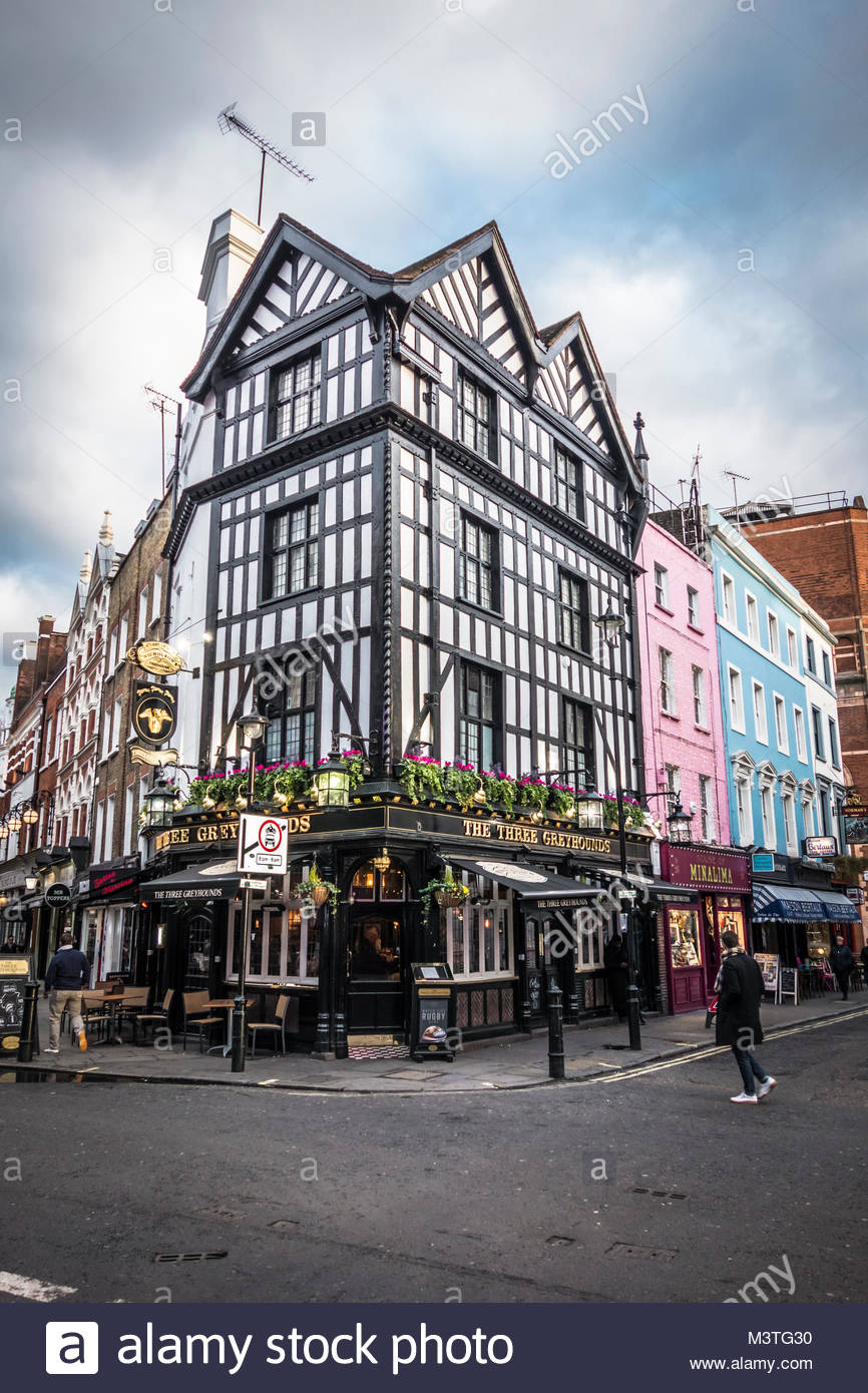 Mock Tudor Buildings Stock Photos & Mock Tudor Buildings Stock Images ...