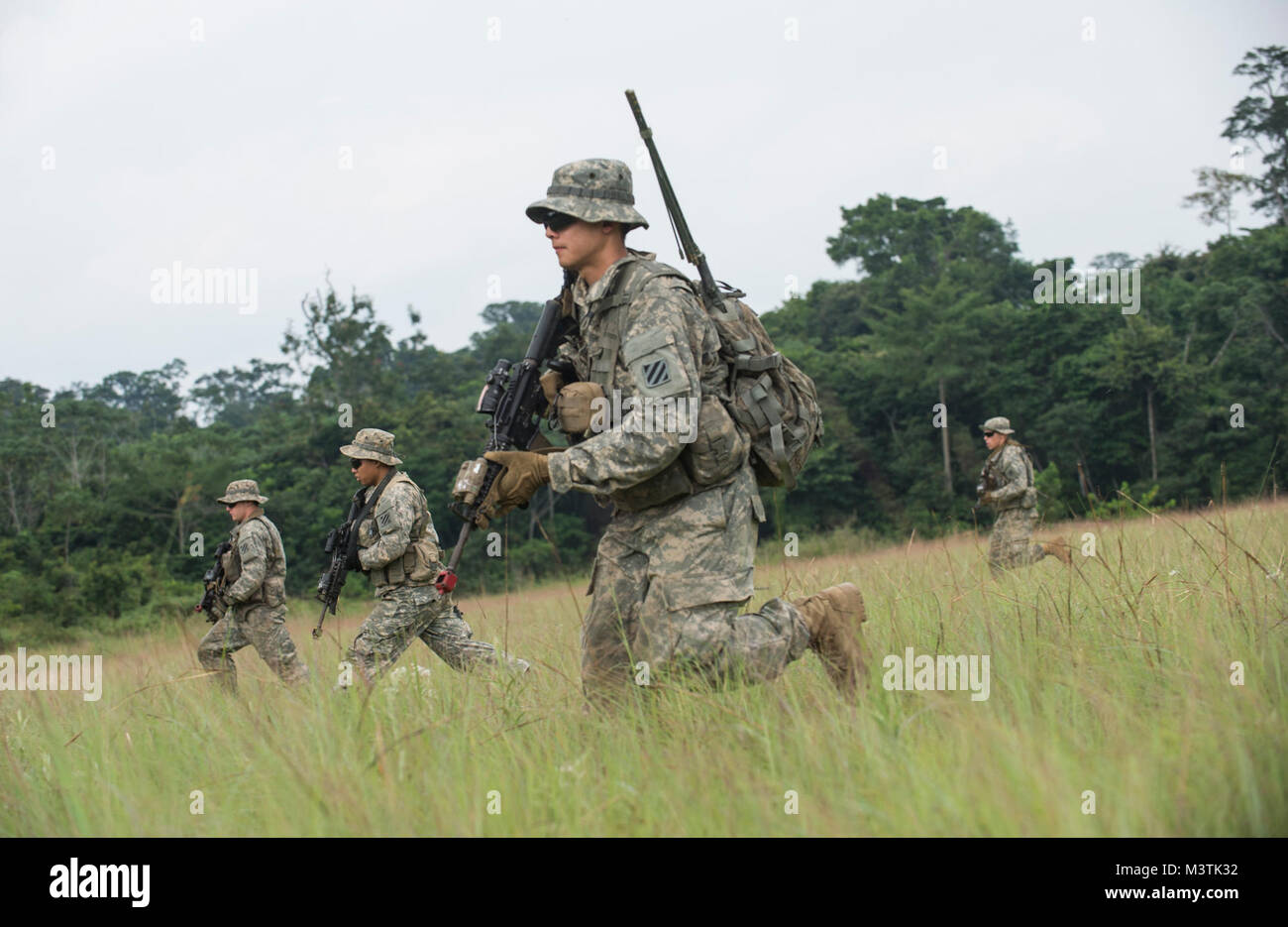 U.S. Army Pvt. 1st Class Jeremy Bielinski (center), an infantryman with ...