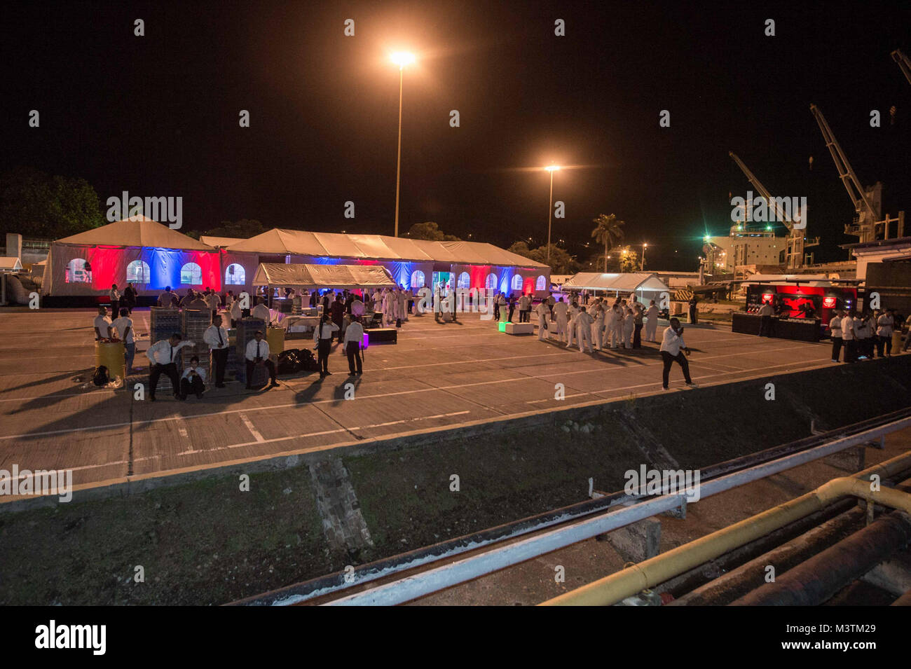 RODMAN, Panama (Jun. 23, 2016) - Sailors and Marines attached to Harper ...