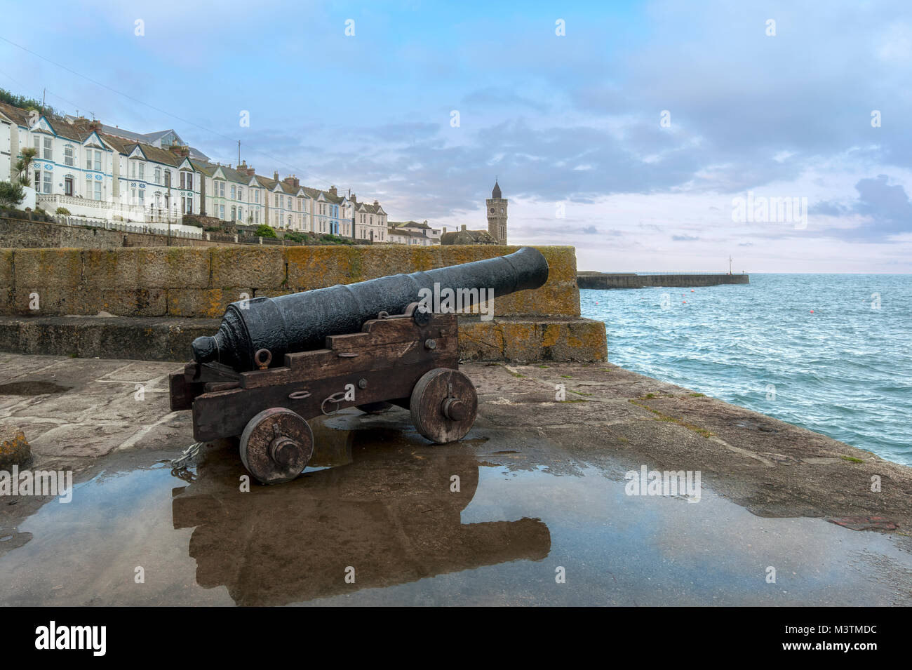 19th century naval cannon hi-res stock photography and images - Alamy