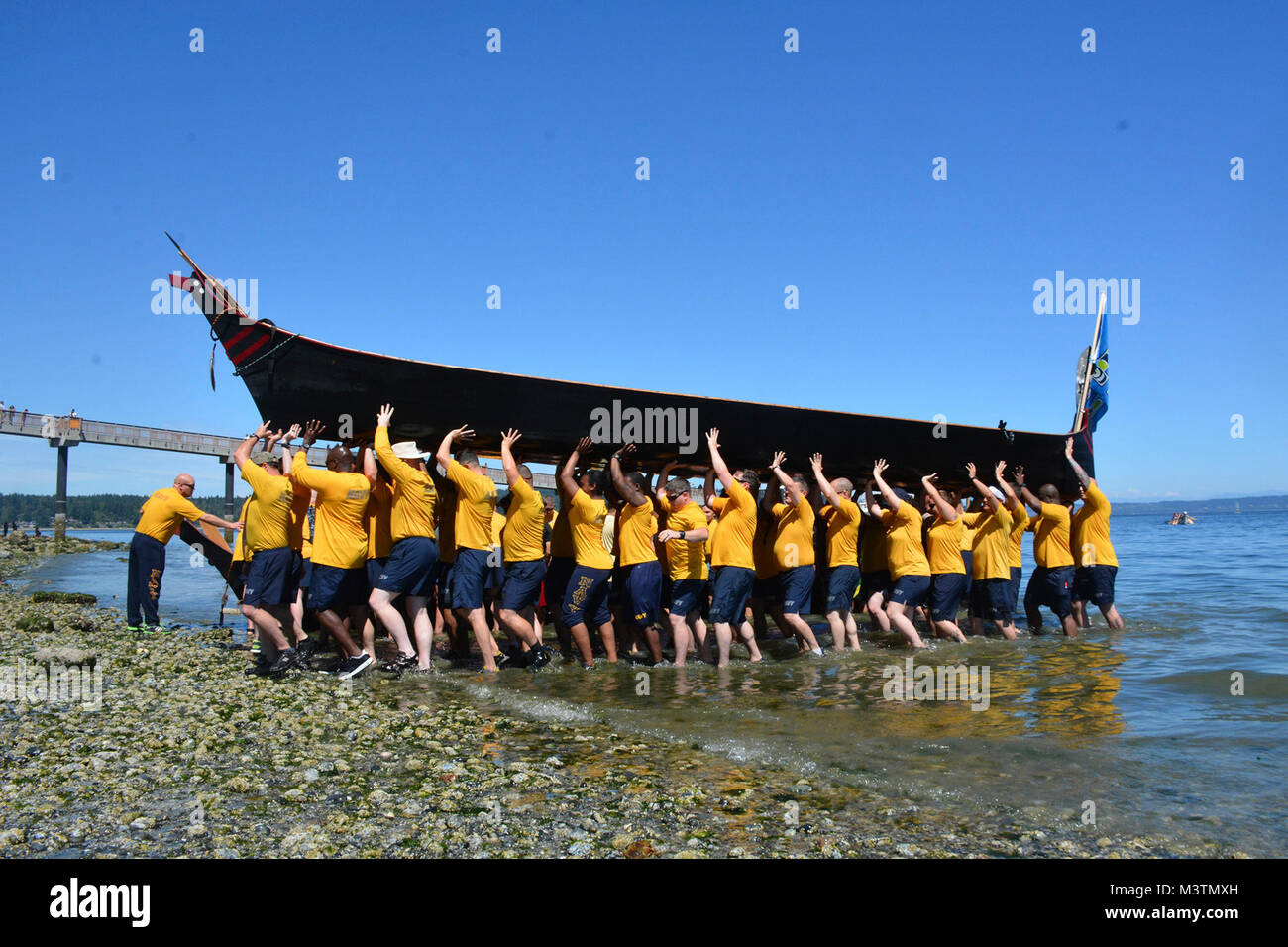Military canoes hi-res stock photography and images - Alamy