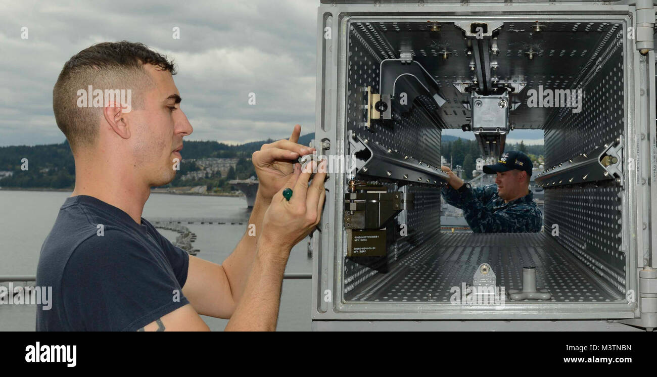 NAVAL BASE KITSAP-BREMERTON, Wash. (Aug. 10, 2016) Fire Controlman 2nd ...