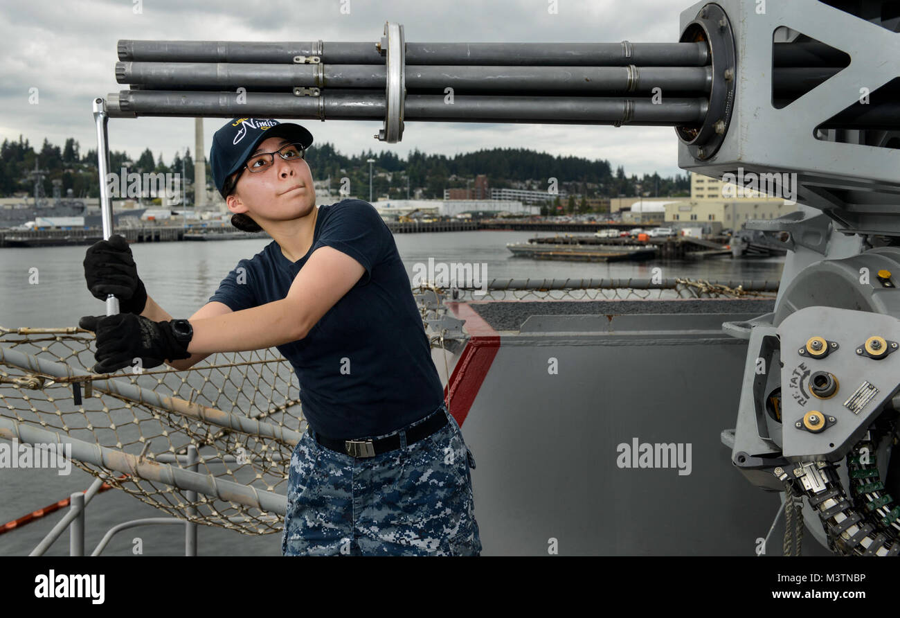 NAVAL BASE KITSAP-BREMERTON, Wash. (Aug. 10, 2016) Fire Controlman 3rd ...