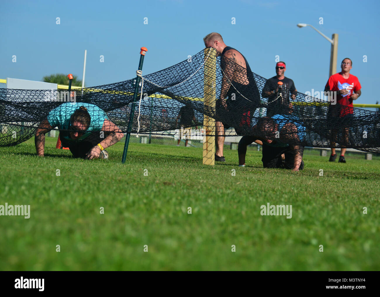 Army crawl hi-res stock photography and images - Alamy