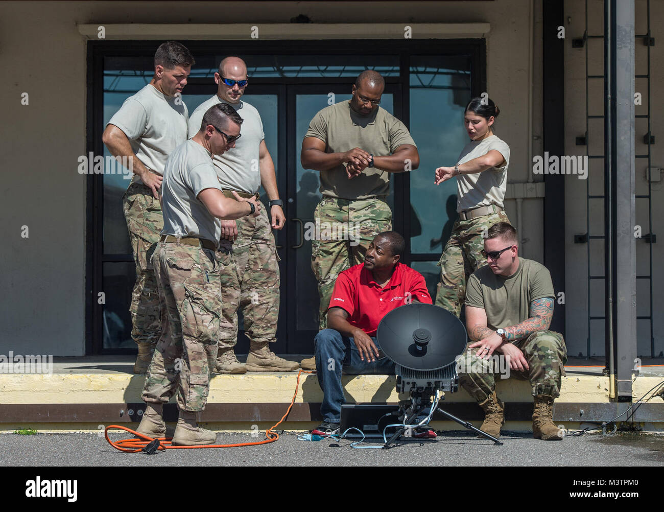 Steven Willis trains members of the Joint Communication Support Element ...