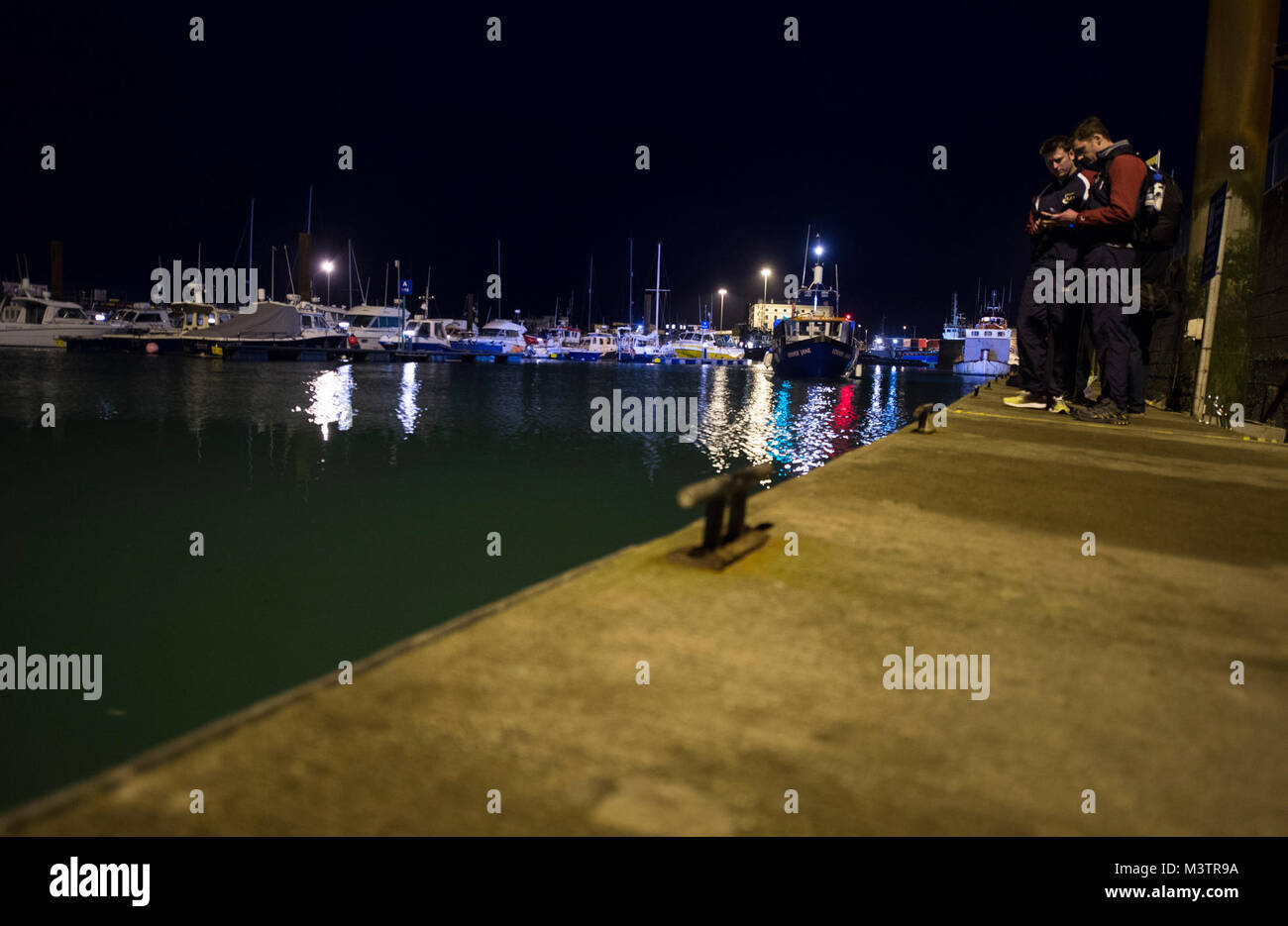 U.S. Air Force Major Simon Ritchie and Major Casey Bowen ...