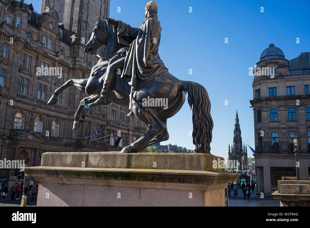 Duke of wellington statue edinburgh hi-res stock photography and images ...