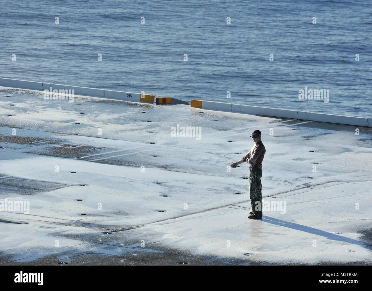 PACIFIC OCEAN (Oct. 6, 2016) - Petty Officer 3rd Class Mickey Waldron ...