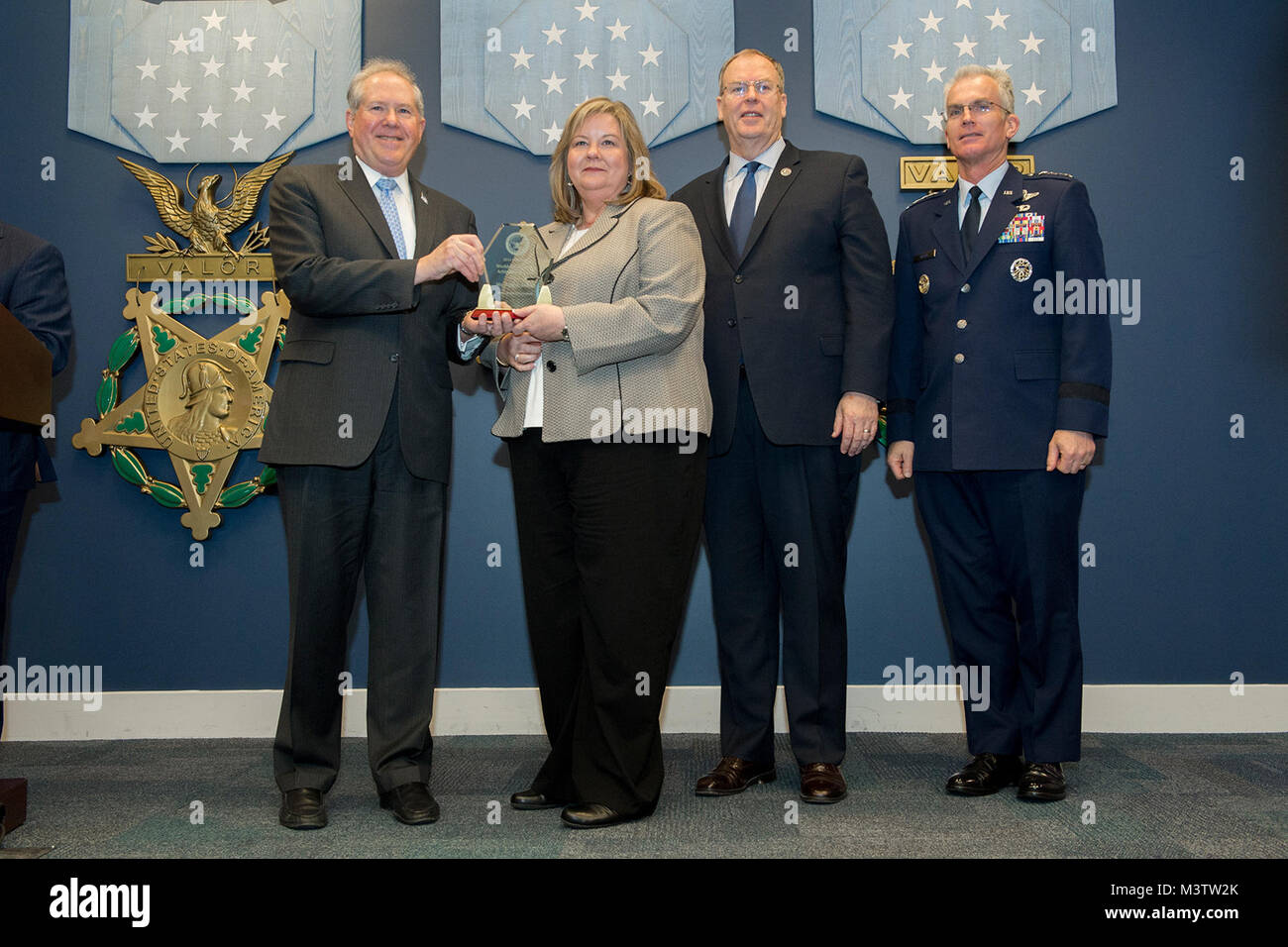 Workforce procurement hi-res stock photography and images - Alamy