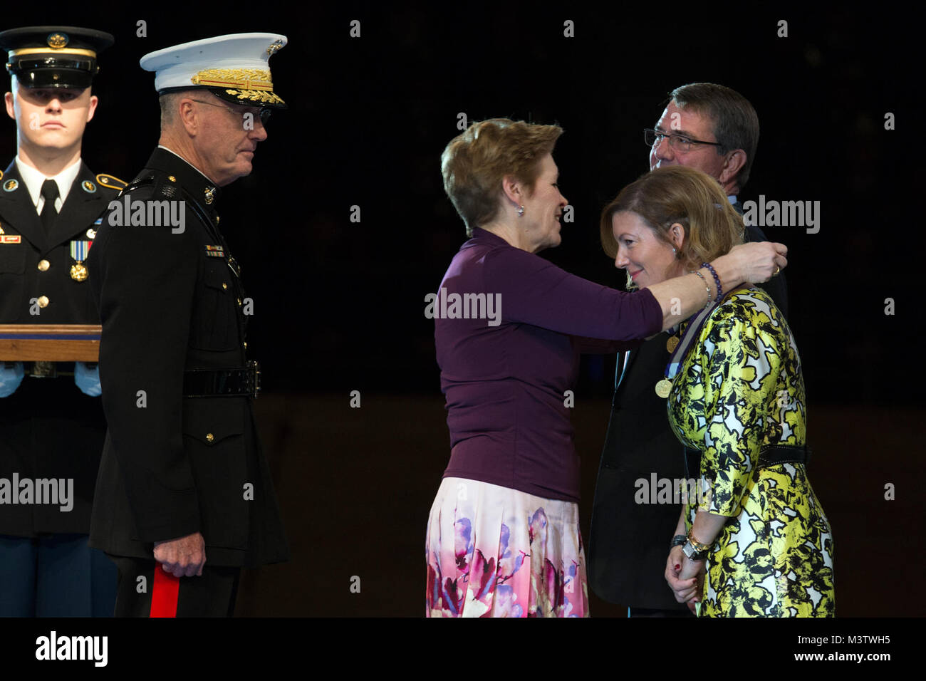 Ellyn Dunford, wife of Chairman of the Joint Chiefs of Staff Marine ...