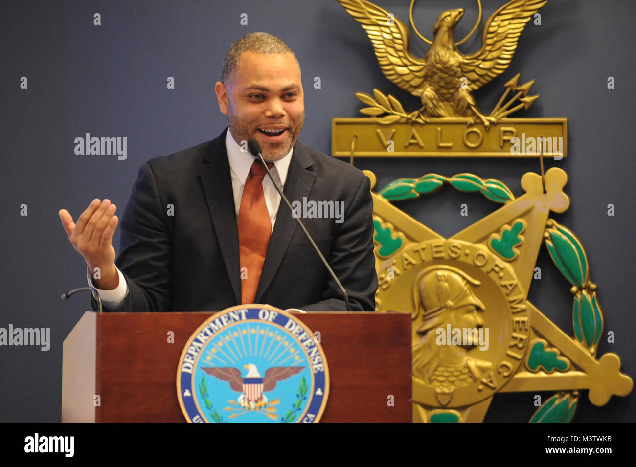 American manufacturing during war hi-res stock photography and images ...