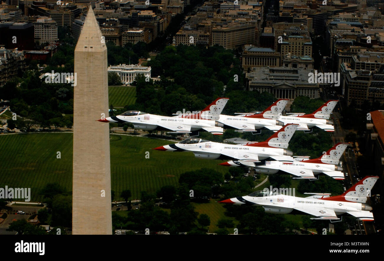 Thunderbirds (U.S. Air Force photo/Tech. Sgt. Justin D. Pyle ...