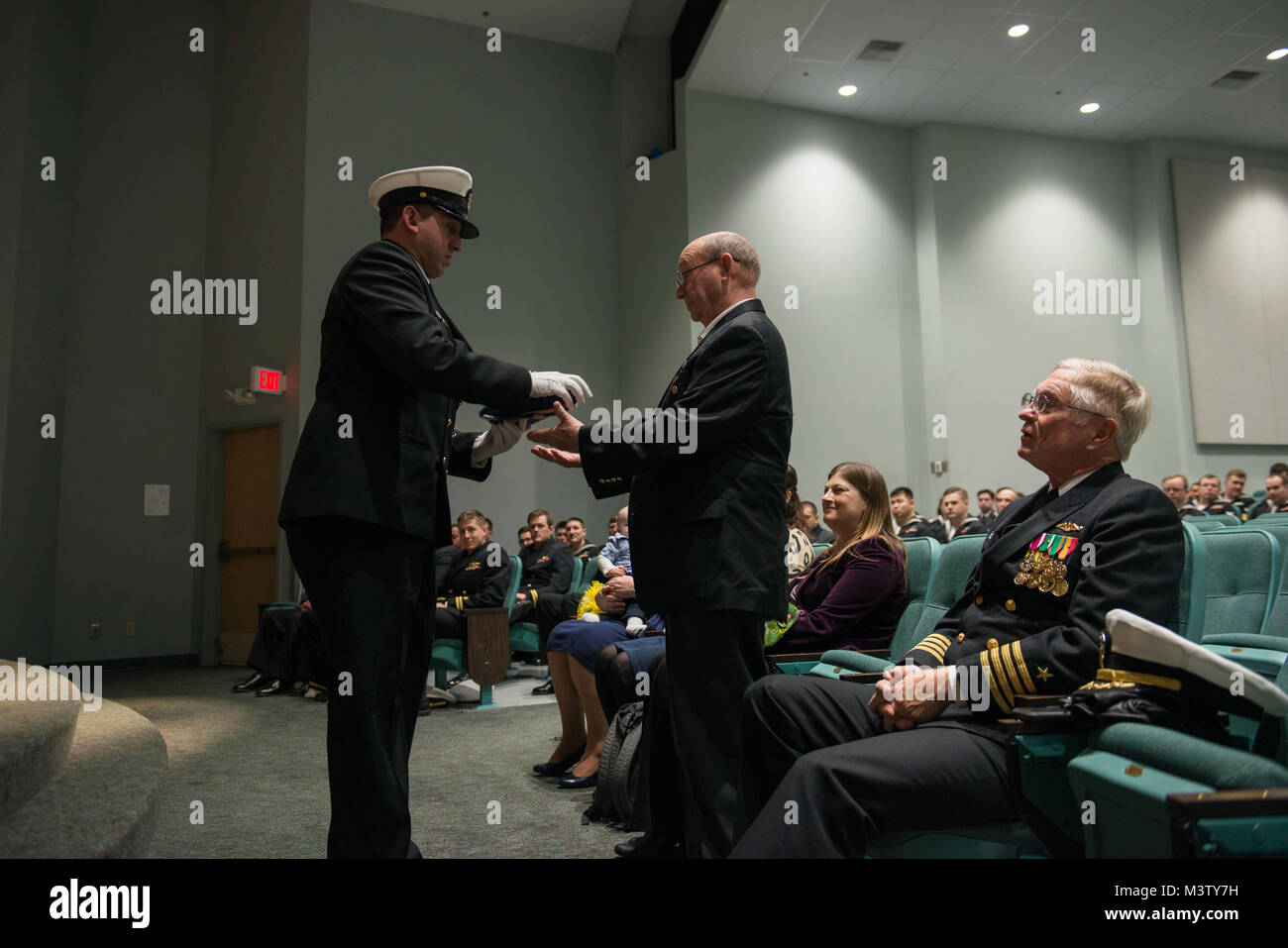 Los angeles class submarine uss albuquerque hi-res stock photography ...