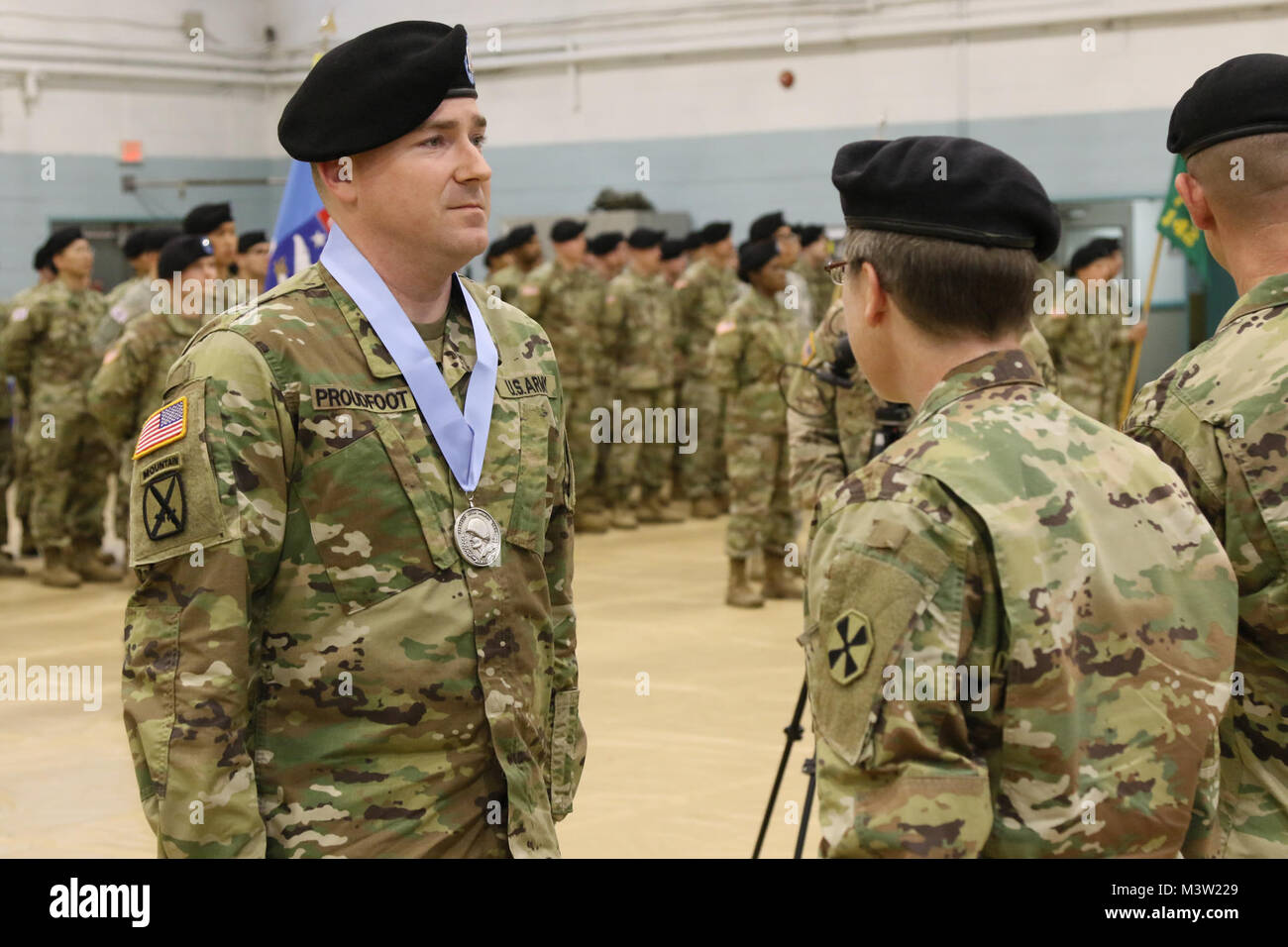 Katusa u s soldier friendship week hi-res stock photography and images ...