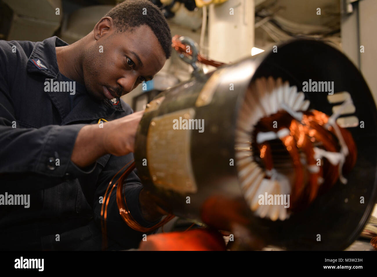 PACIFIC OCEAN (April 18, 2017) U.S. Navy Electrician's Mate 3rd Class ...