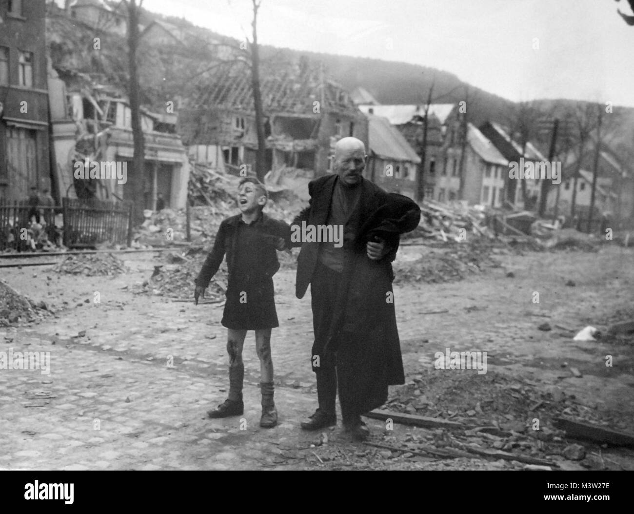 Lot-7073-6 (111-SC-203633) by Photograph Curator Stock Photo - Alamy