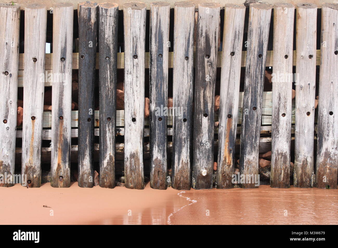 Pier side hi-res stock photography and images - Alamy