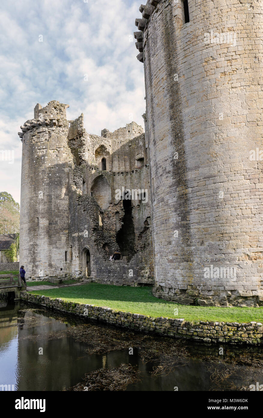 Nunney Castle, Nunney, Somerset, England Stock Photo - Alamy